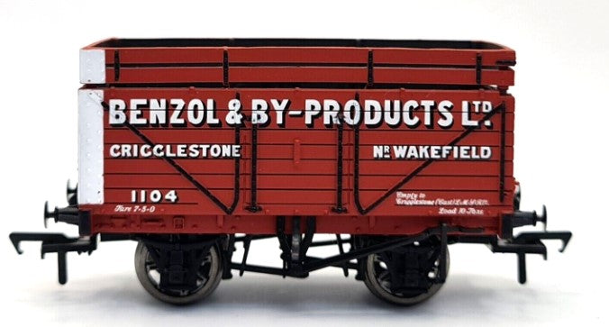 37-177 BACHMANN 7 plank wagon with coke rail "Benzol & By-Products Ltd ...