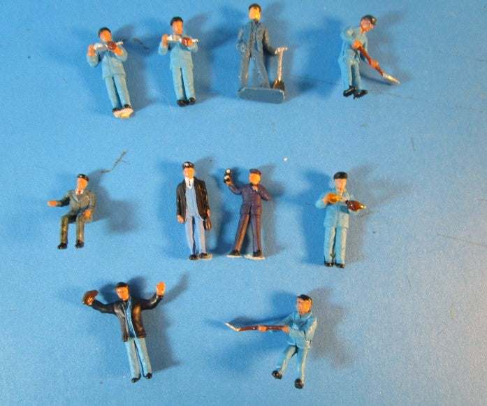 BP166 Loco crew – my british model trains