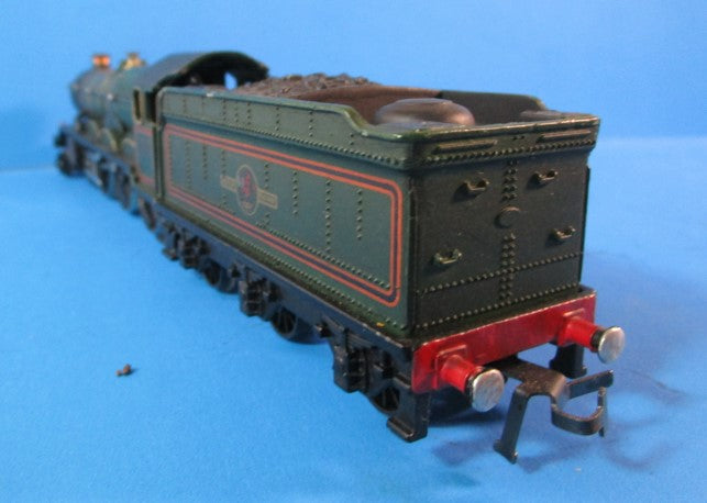 HD-2220-DCC Hornby Dublo Castle Class 4-6-0 7032 "DENBIGH CASTLE" in B ...